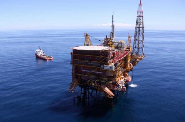 Why Hire an Oil Field Service Company? - Business Infusion