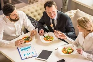 Mastering the Art of the Lunch Meeting: Etiquette, Timing, and Tips ...